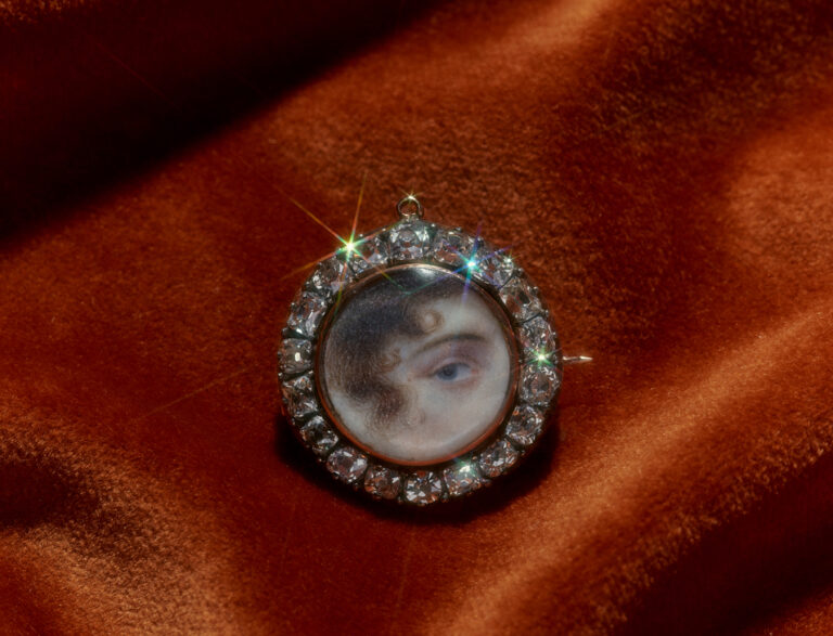 1001 Remarkable Objects in one remarkable book