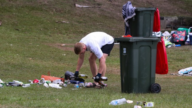 Locals outraged after Christmas party leaves Sydney beach trashed