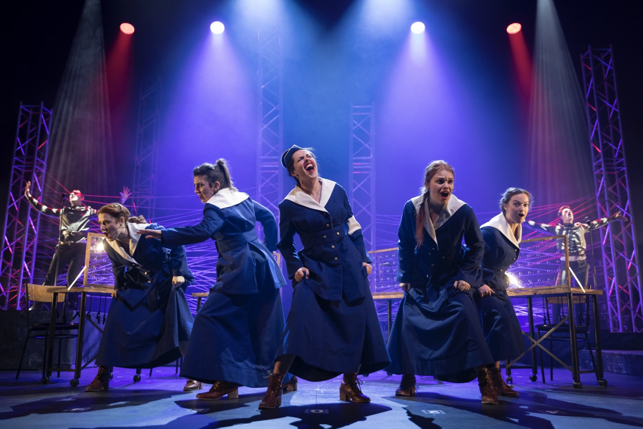 Ode To America's First Women Soldiers – The Hello Girls